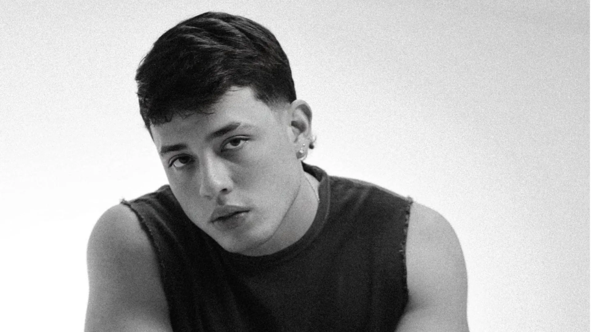 Alejandro Saavedra lanza “Pa’ Mi”, una canción para los amores que esperan su momento | Canal Trece