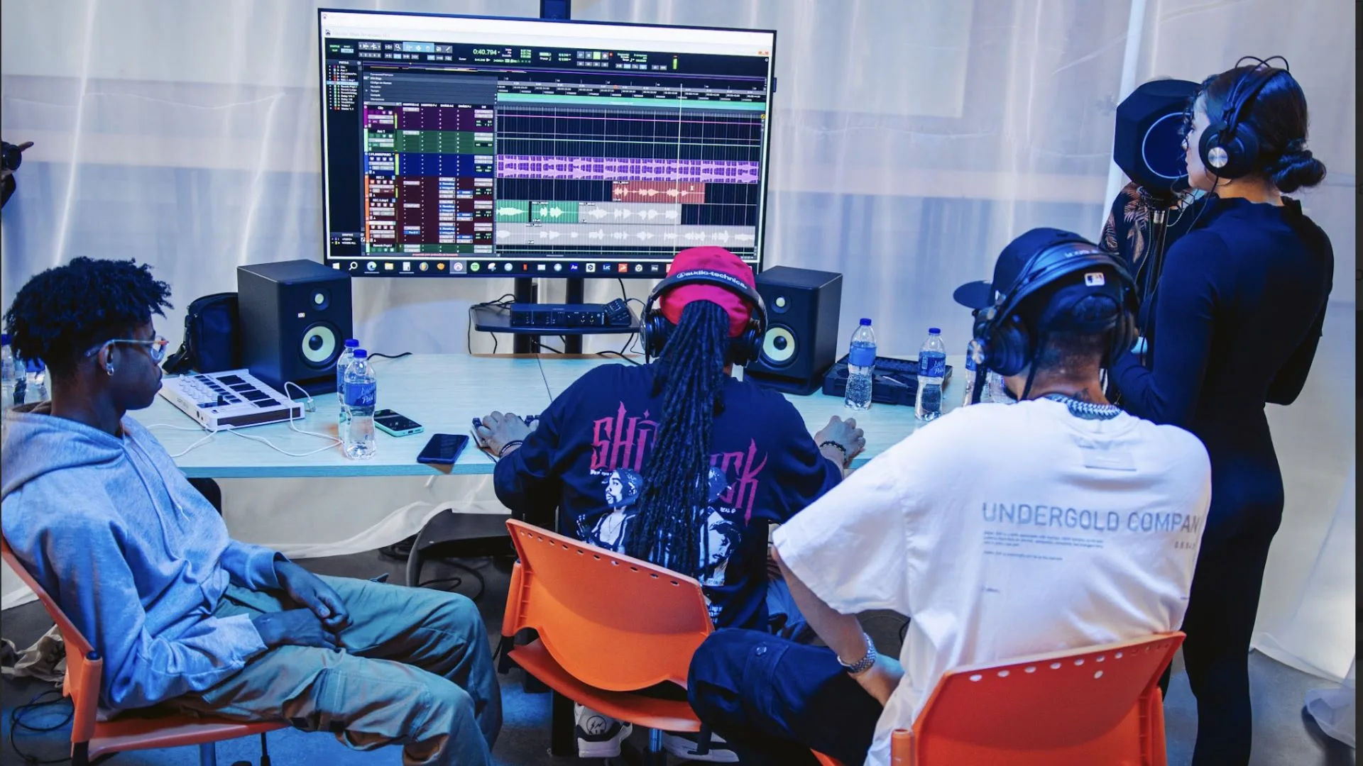 Descomunal: La plataforma colombiana que revoluciona la industria ...