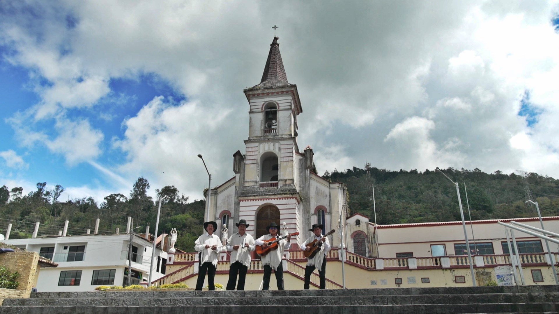 Qué ver en Ubalá: historia, lagunas y la fuerza del Guavio